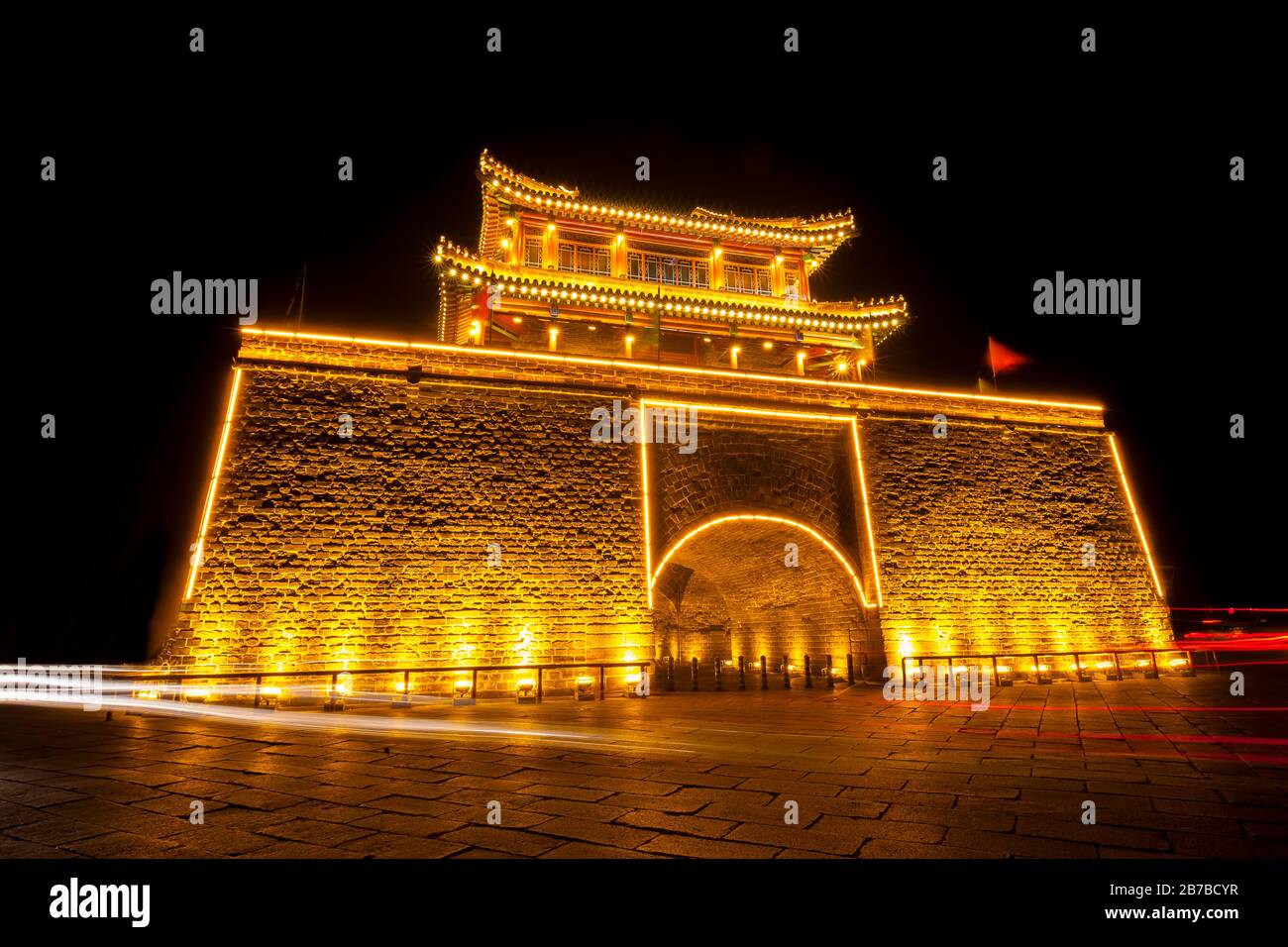 Chinese traditional buildings at night Stock Photo - Alamy