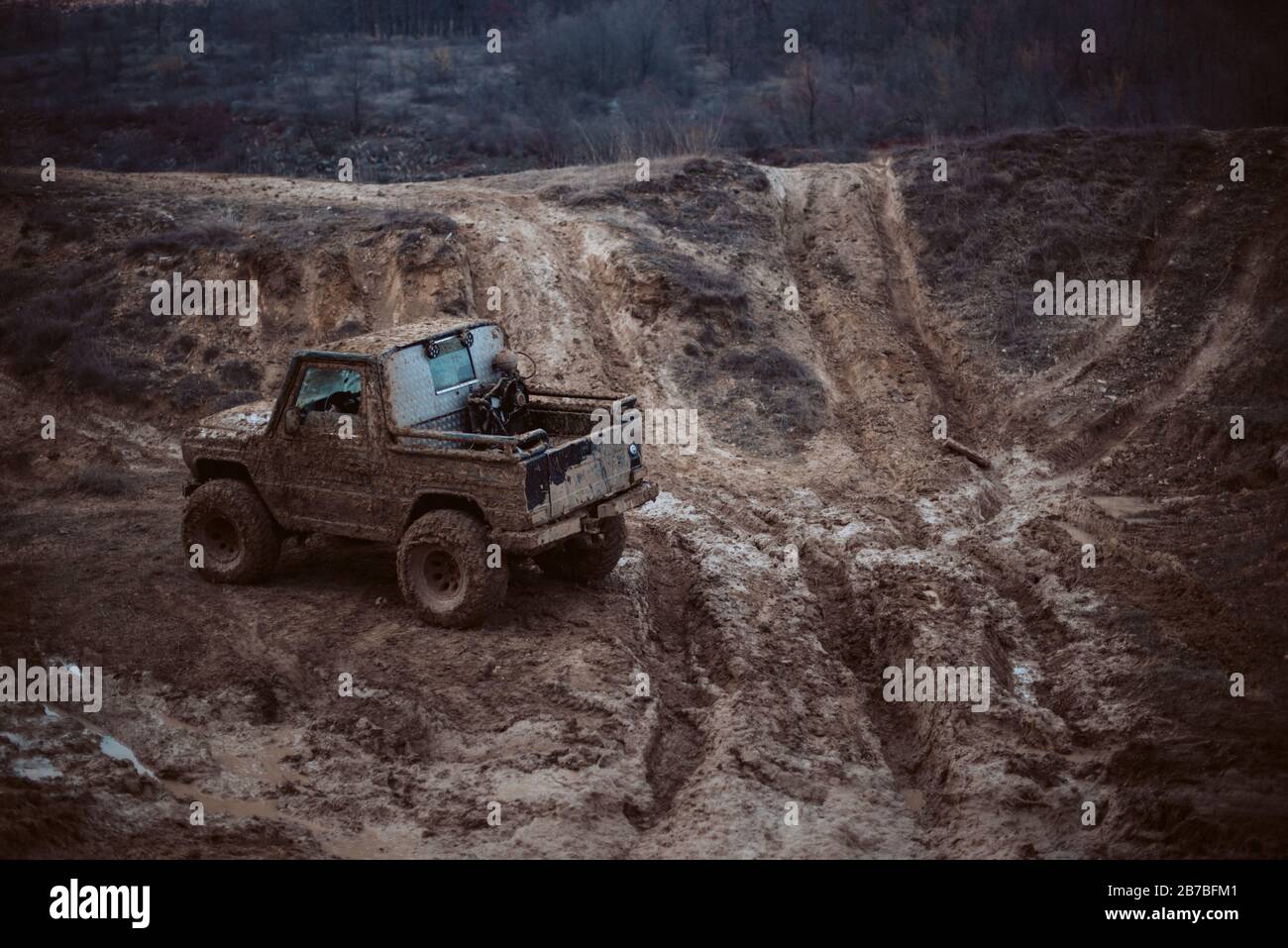 Off road car jeep in the mud. Sport race vehicle Stock Photo - Alamy