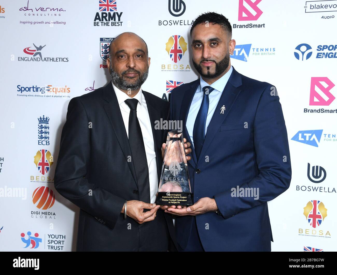 Win sport hi-res stock photography and images - Alamy