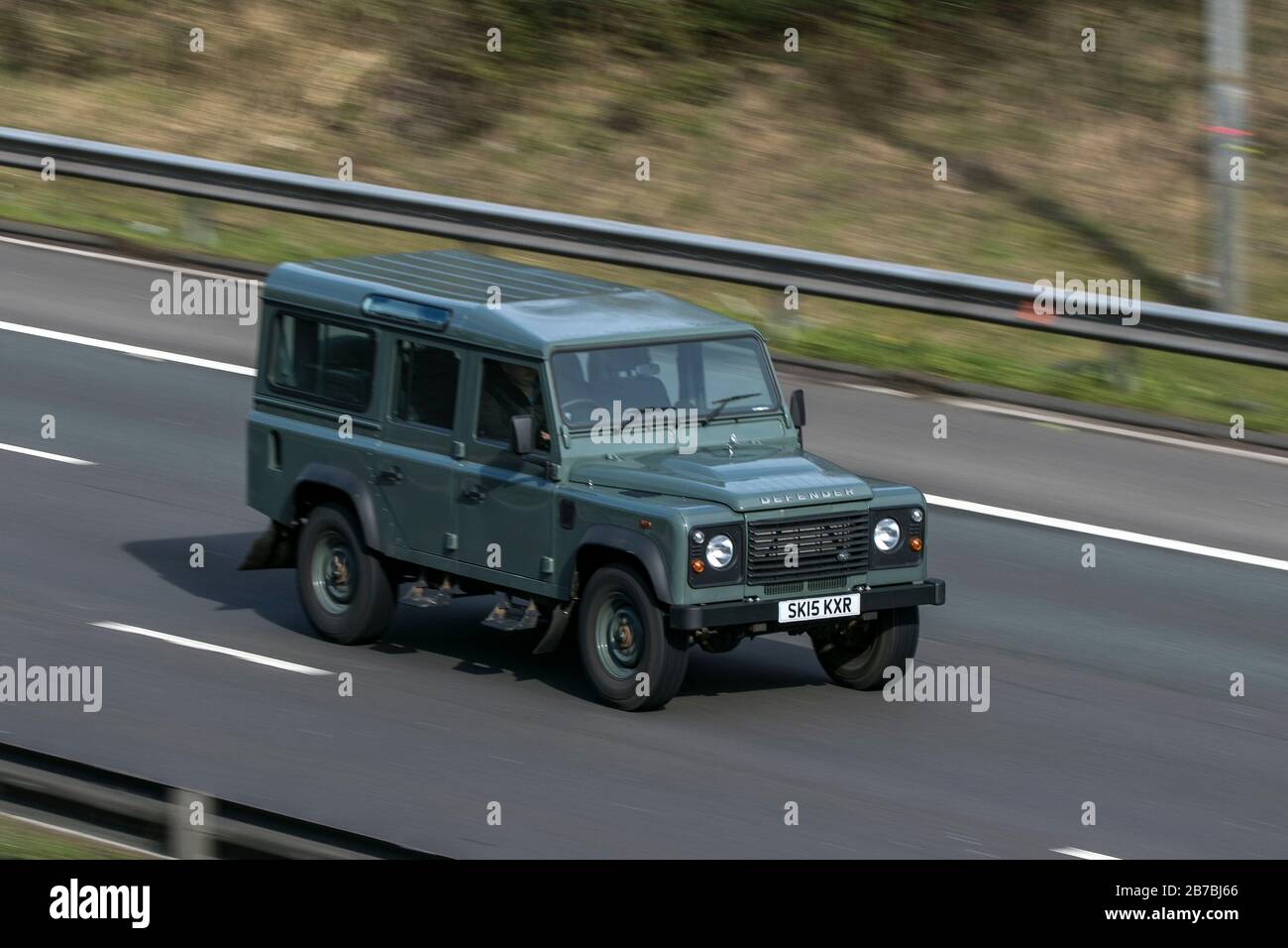 Land rover defender 110 td hi-res stock photography and images - Alamy