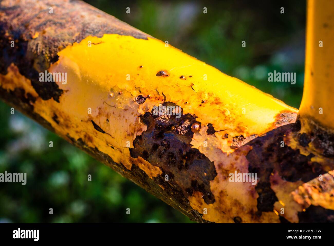 Long yellow bars hi-res stock photography and images - Alamy