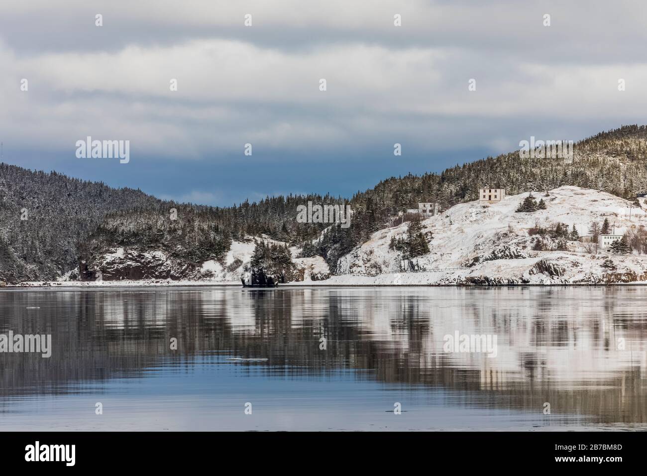 Trinity Bay in the picturesque village of Trinity, Newfoundland, Canada ...
