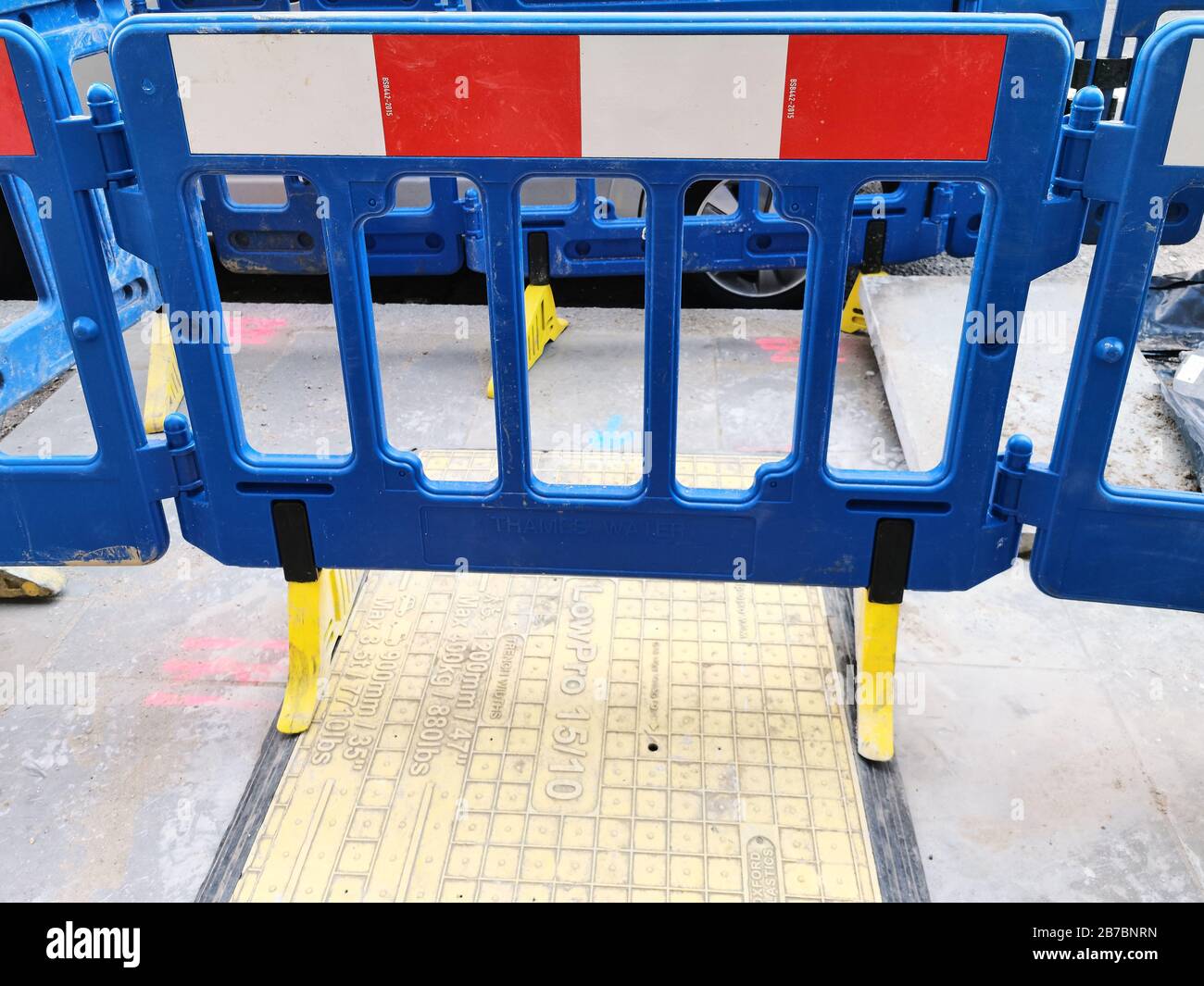 Barricade footpath barricade hi-res stock photography and images - Alamy