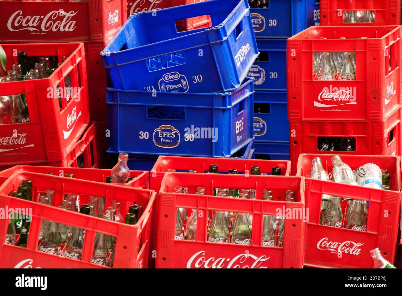 Coca cola crates hi-res stock photography and images - Alamy