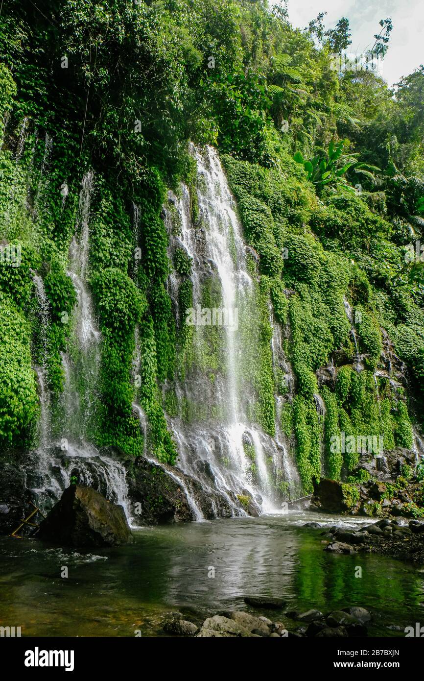 Asik waterfall hi-res stock photography and images - Alamy