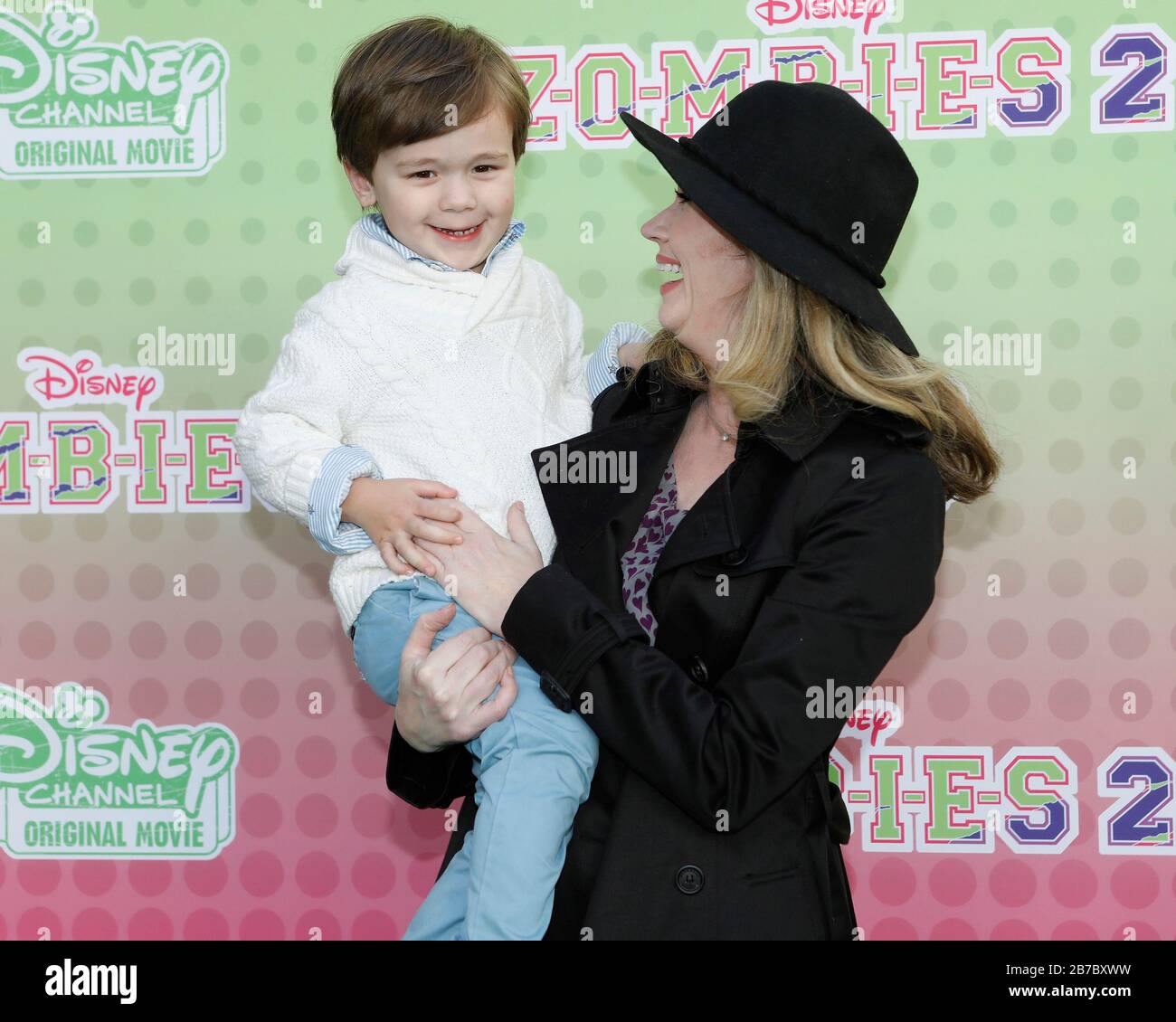 Ashley jones joel henricks hi-res stock photography and images - Alamy