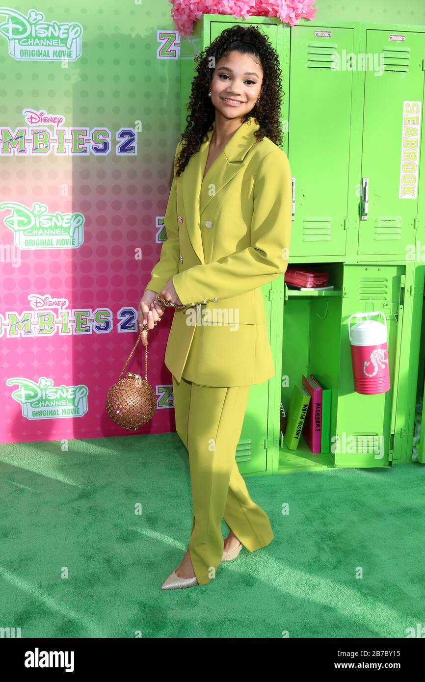 January 25, 2020, Burbank, CA, USA: LOS ANGELES - JAN 25: Kylee Russell ...