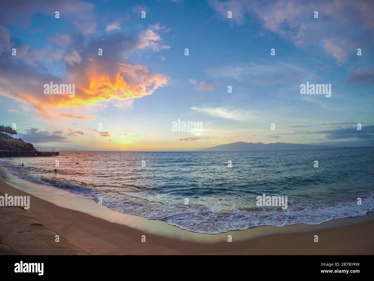Amazing view of sunset at Kaanapali beach in Maui Hawaii USA Stock ...