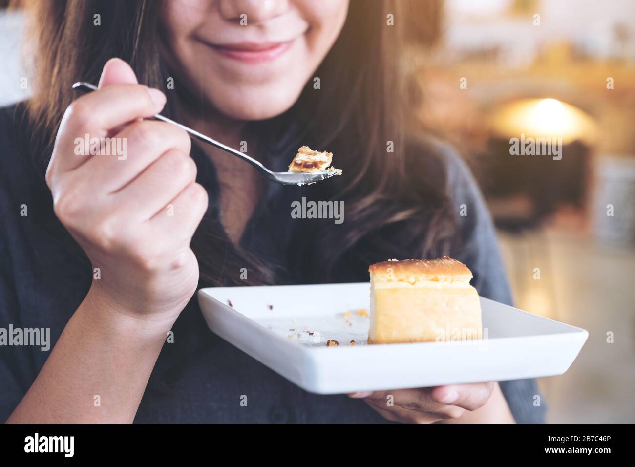 Fat people eating at dessert hi-res stock photography and images - Alamy