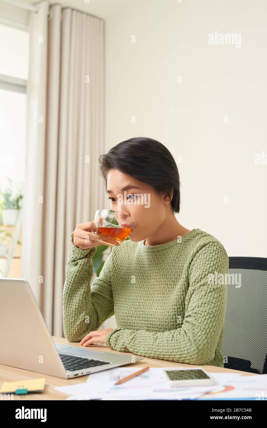 On a tea break hi-res stock photography and images - Alamy