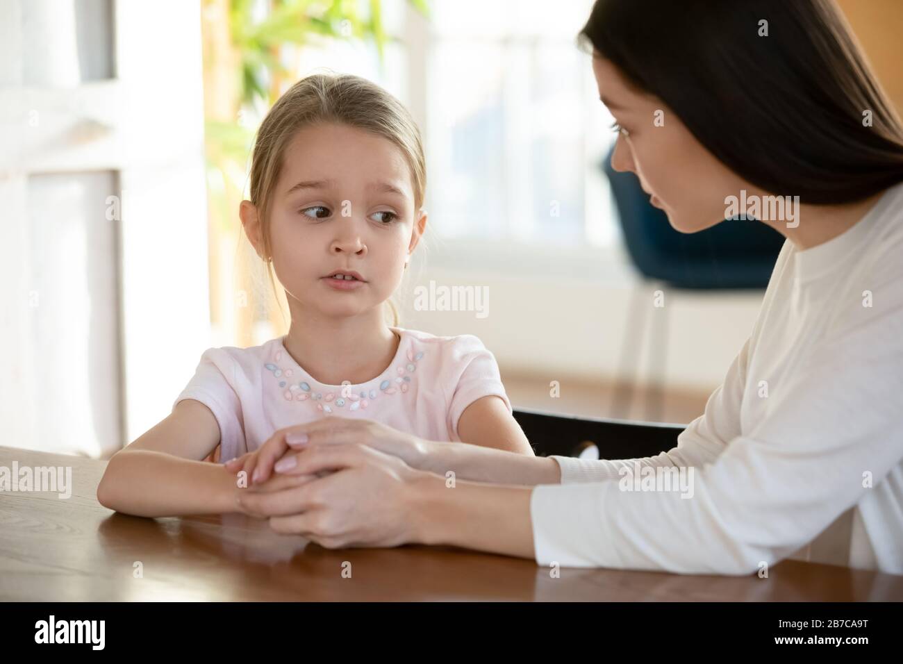Children sharing school hi-res stock photography and images - Alamy