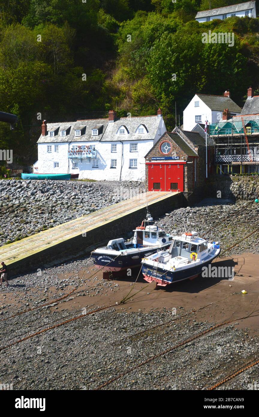 Lifeboat station and slipway hi-res stock photography and images - Alamy