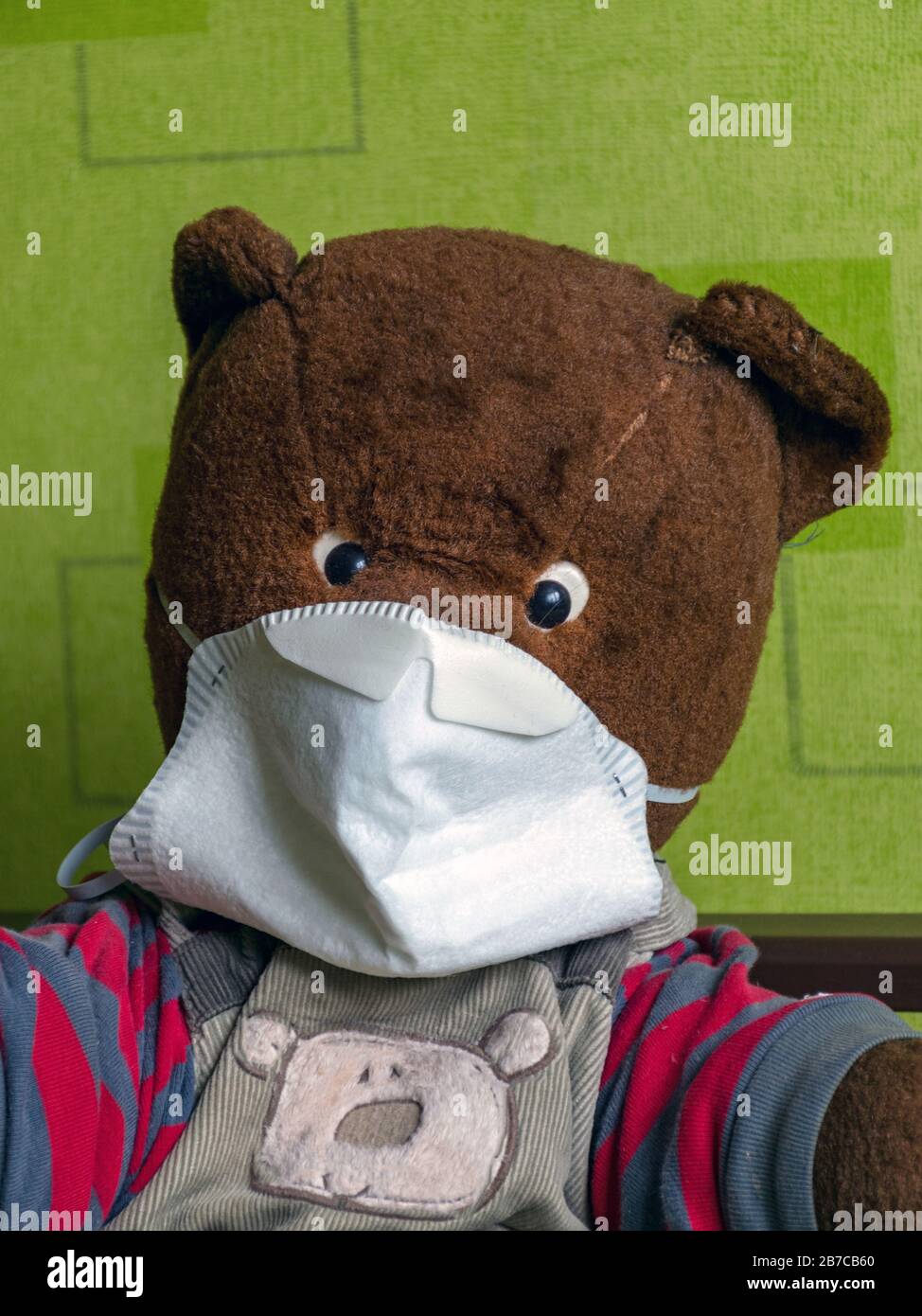 Teddy bear with mask hi-res stock photography and images - Alamy