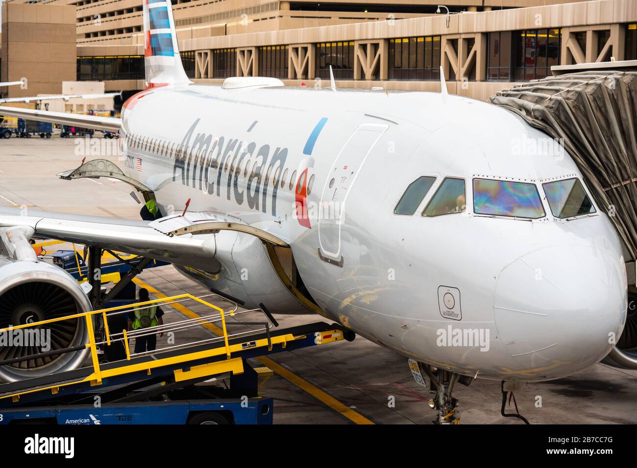 American Airlines Airbus A319-100 aircraft seen at Phoenix Sky Harbor ...