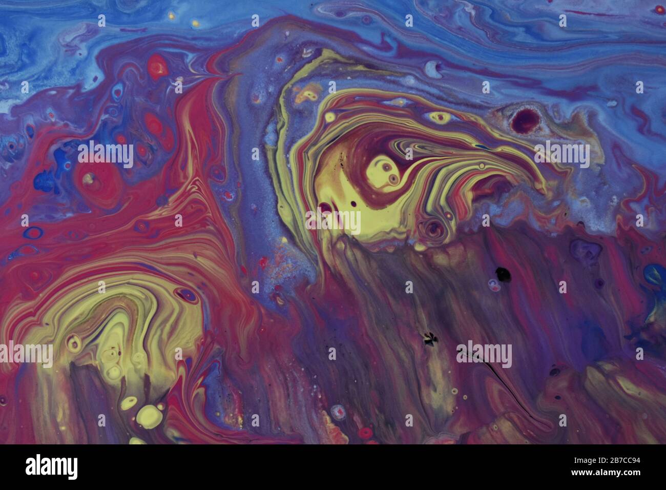 Liquid oil art - great for an artsy background or wallpaper Stock Photo ...