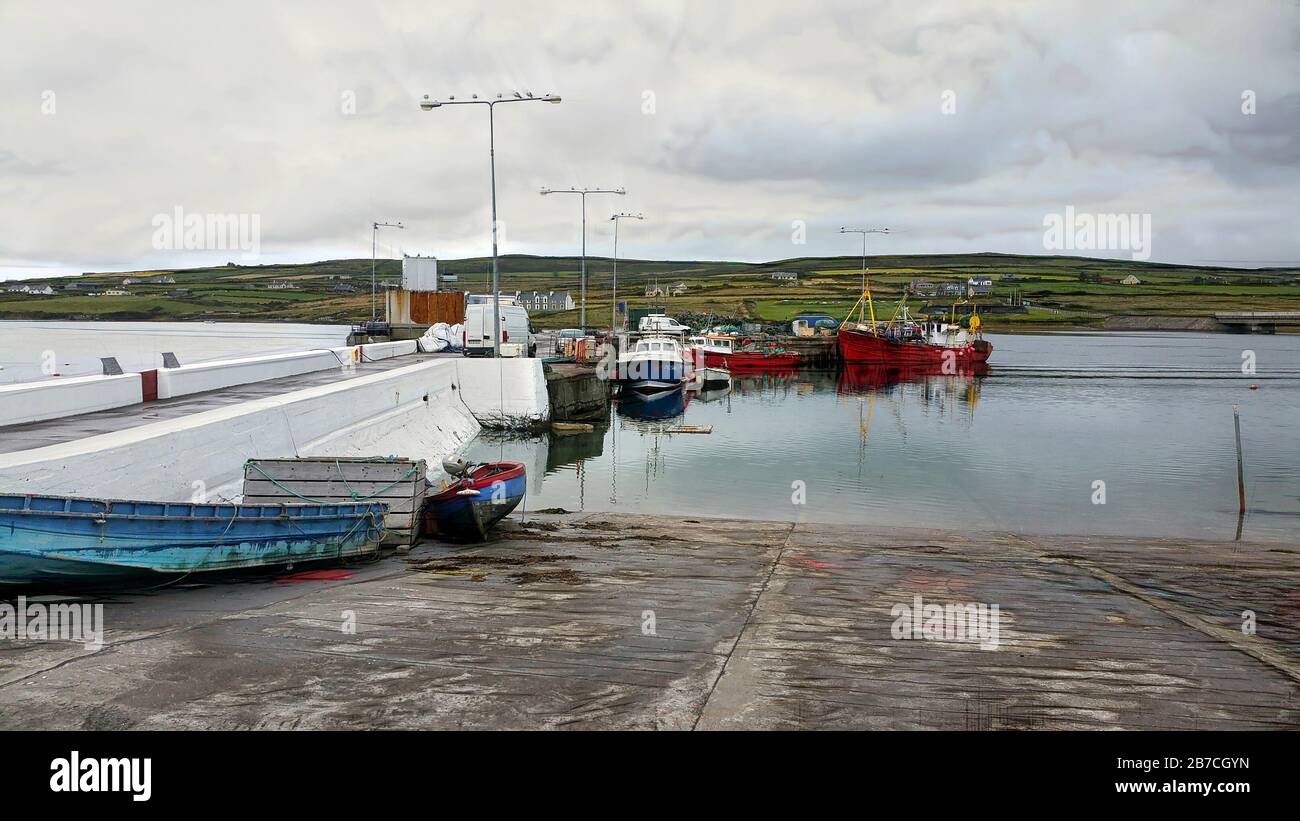 Harbour knightstown valentia island hi-res stock photography and images ...