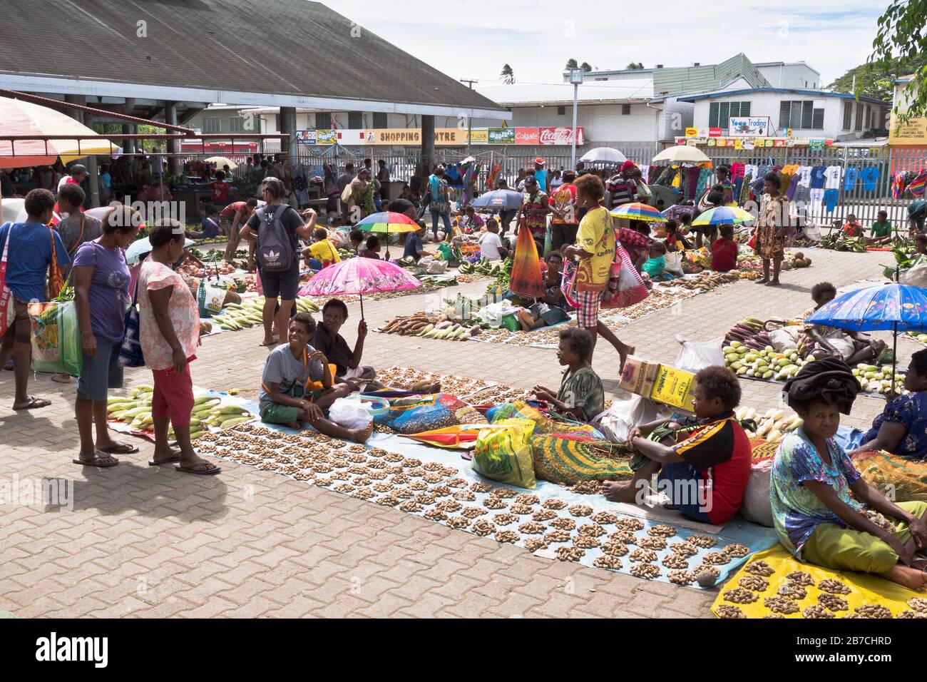 dh Local women Vegetable market MADANG PAPUA NEW GUINEA Selling fruits ...