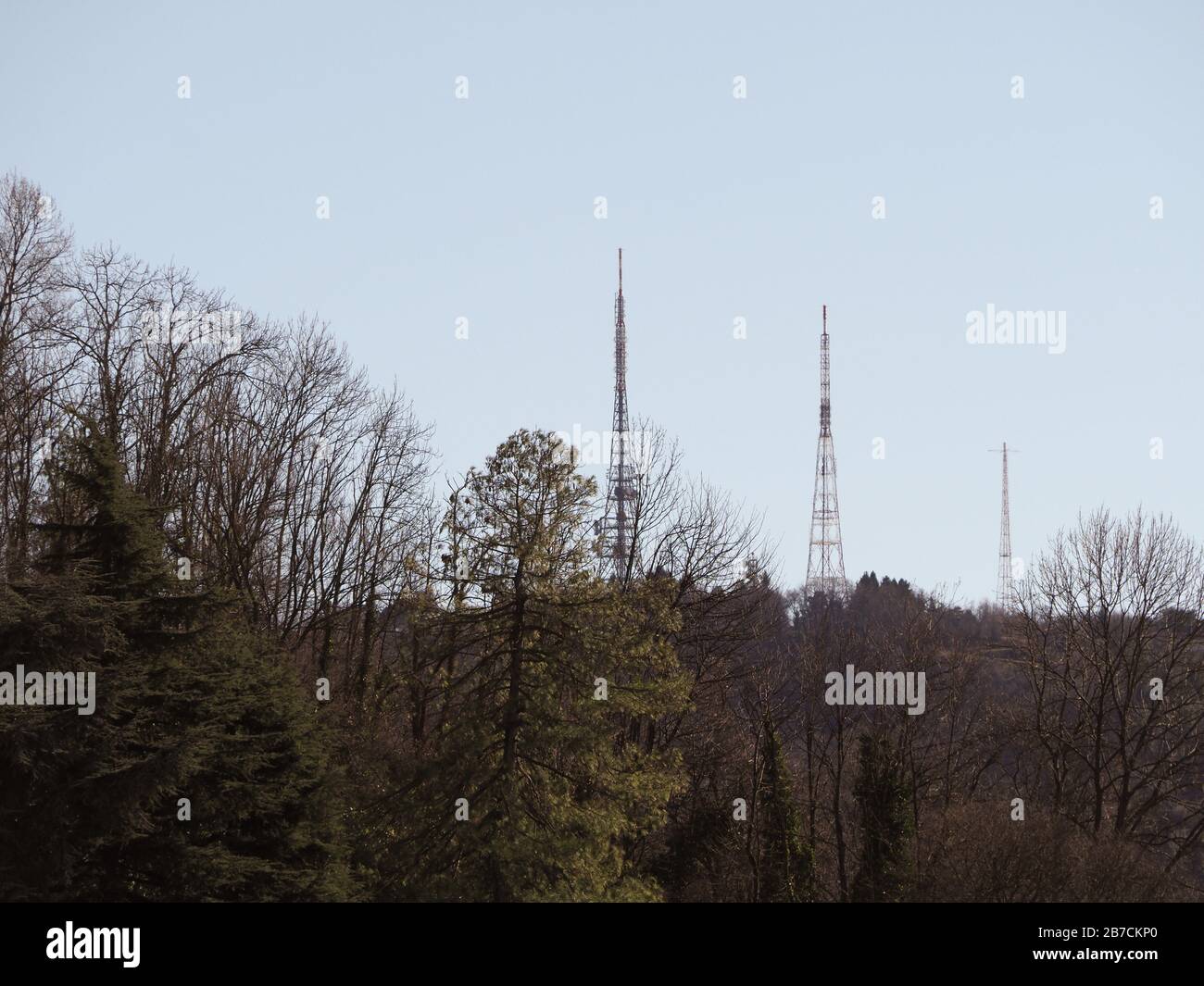 Broadcasting towers hi-res stock photography and images - Alamy