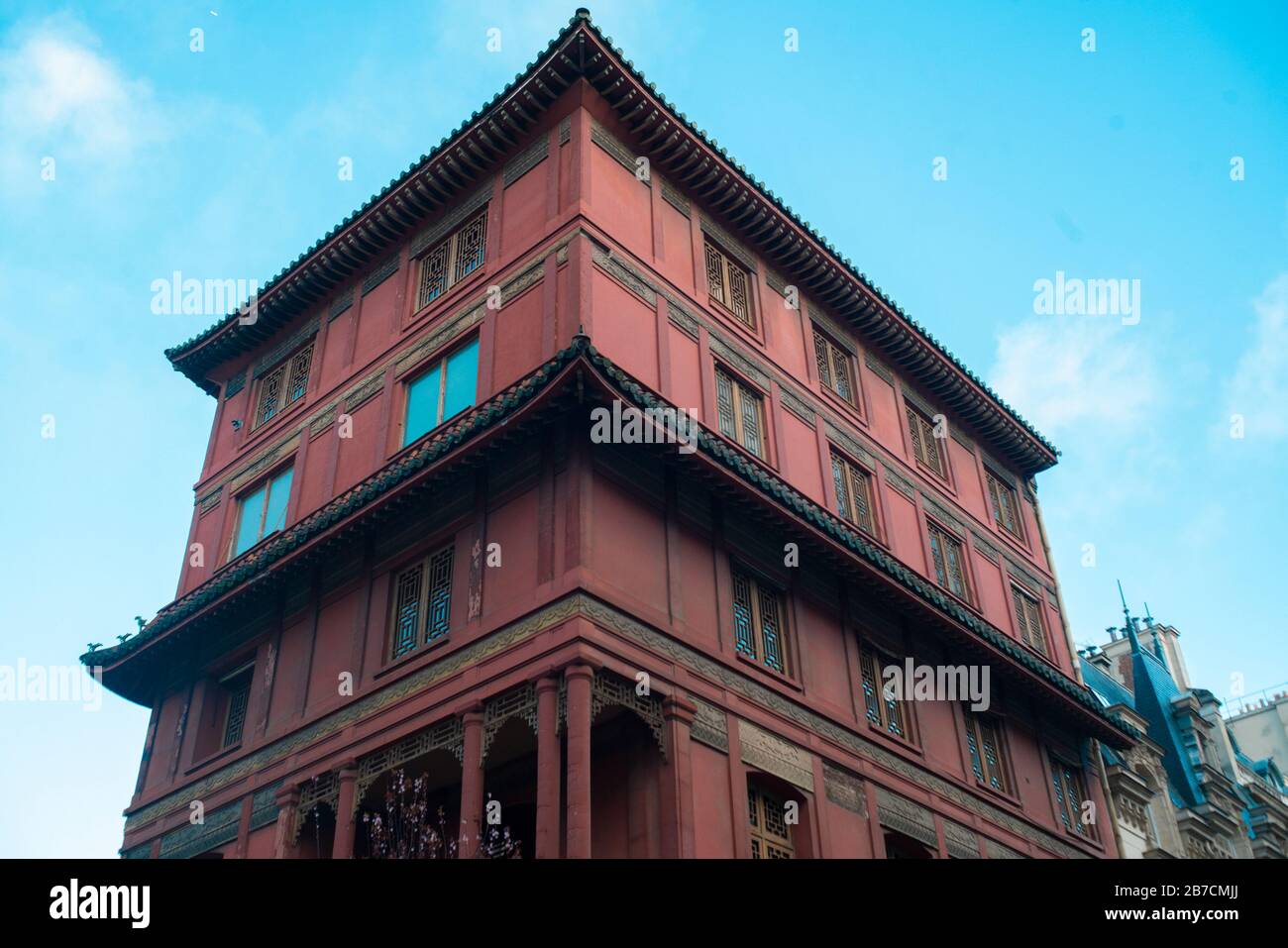 Pagoda paris hi-res stock photography and images - Alamy