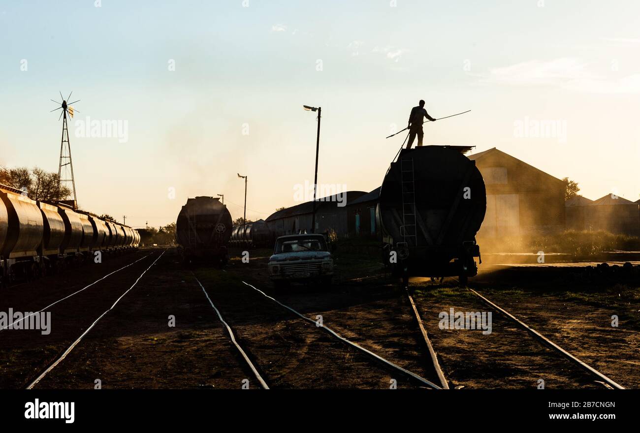 Train rail cleaner hi-res stock photography and images - Alamy