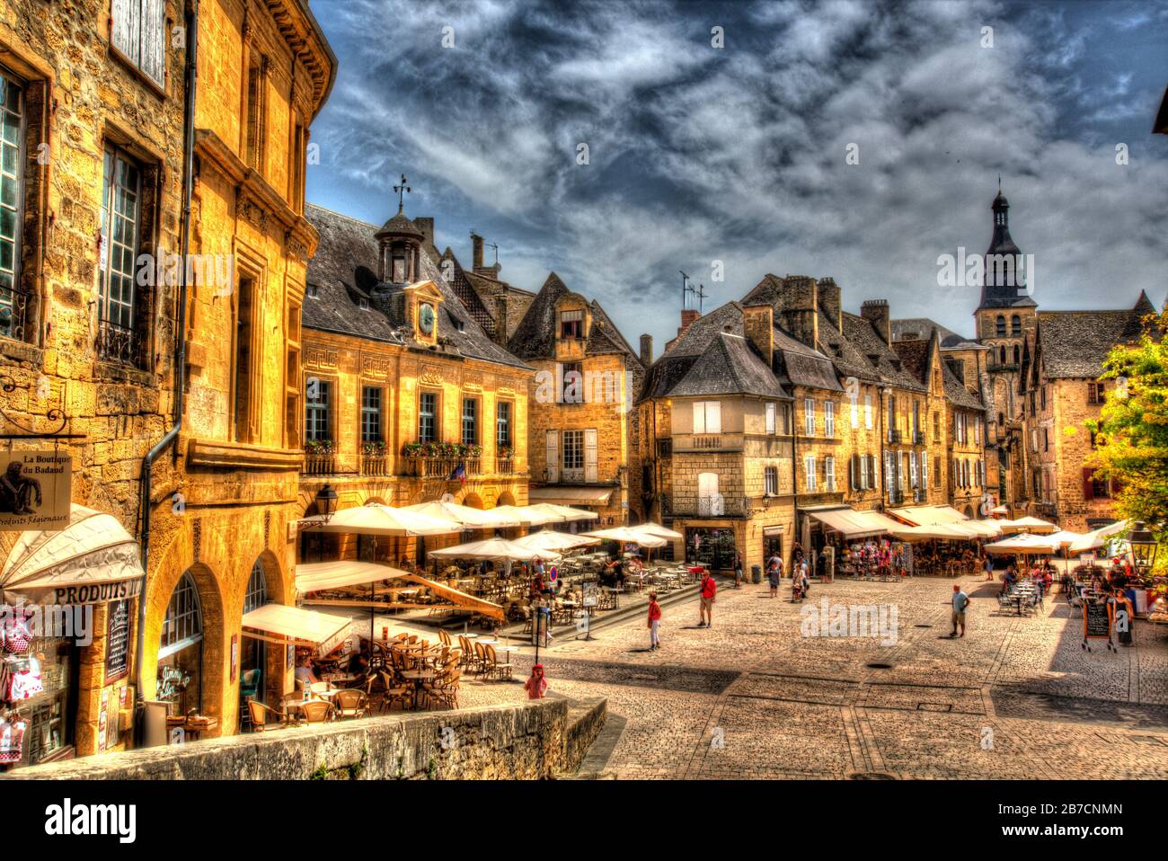 Sarlat cafes hi-res stock photography and images - Alamy