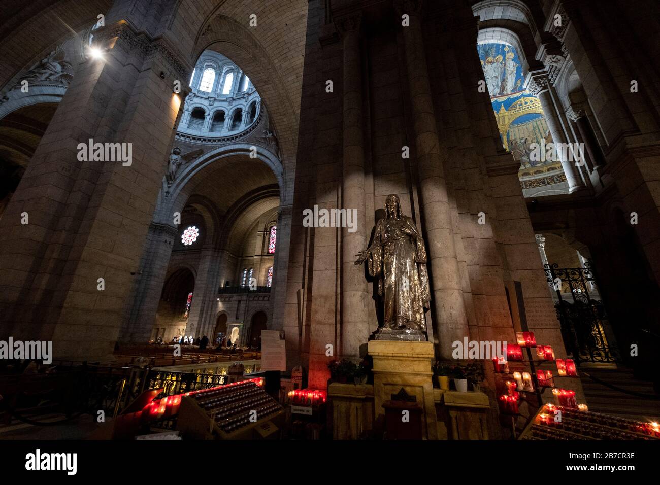 Interior basilica sacre coeur paris hi-res stock photography and images ...