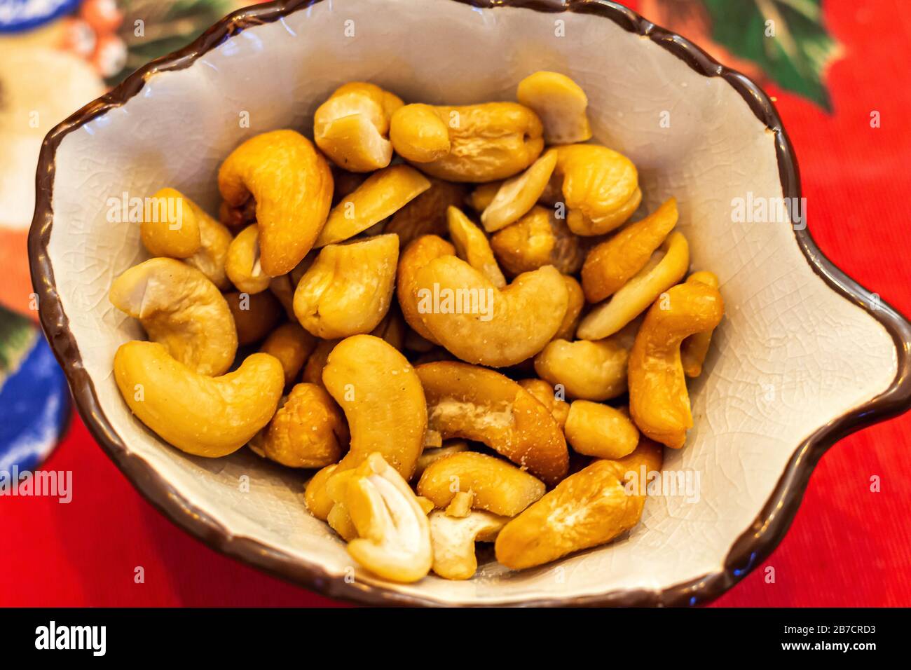 Cashews in a bowl hi-res stock photography and images - Alamy