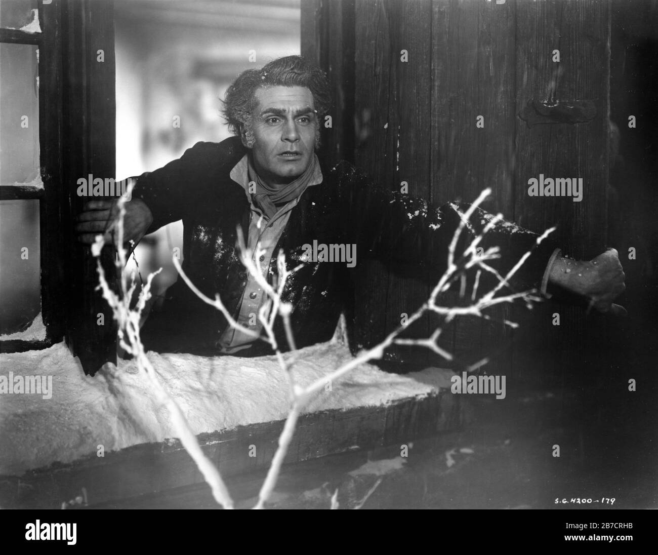 LAURENCE OLIVIER as Heathcliff in WUTHERING HEIGHTS 1939 director ...