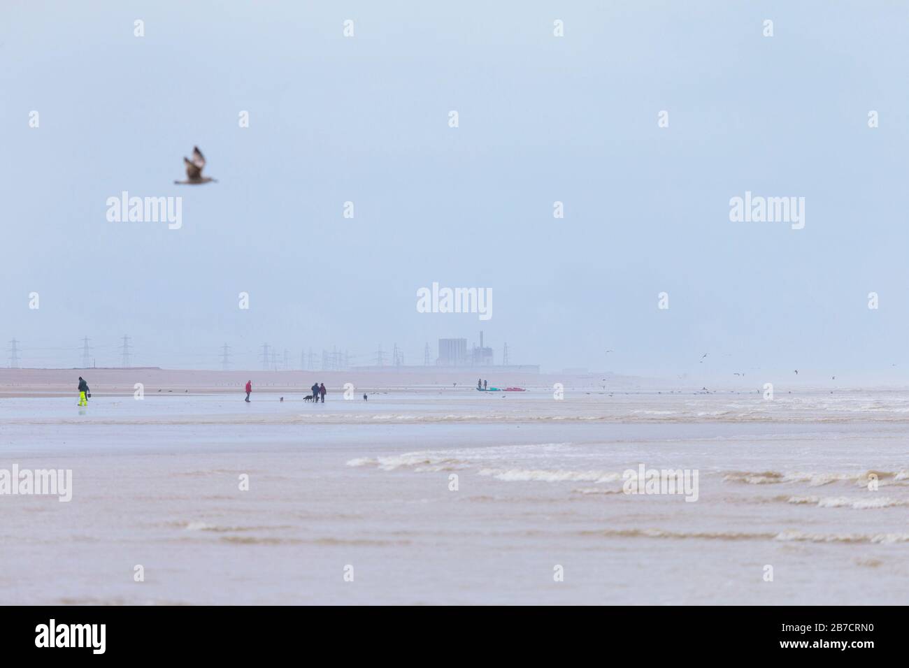 Power station in dungeness on beach hi-res stock photography and images ...