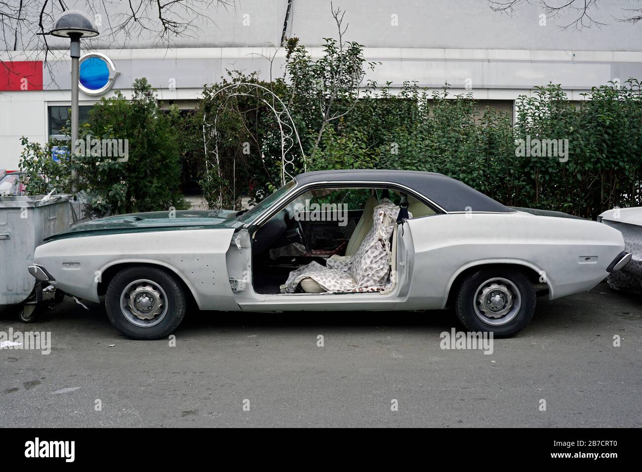 Bodywork wrap hi-res stock photography and images - Alamy