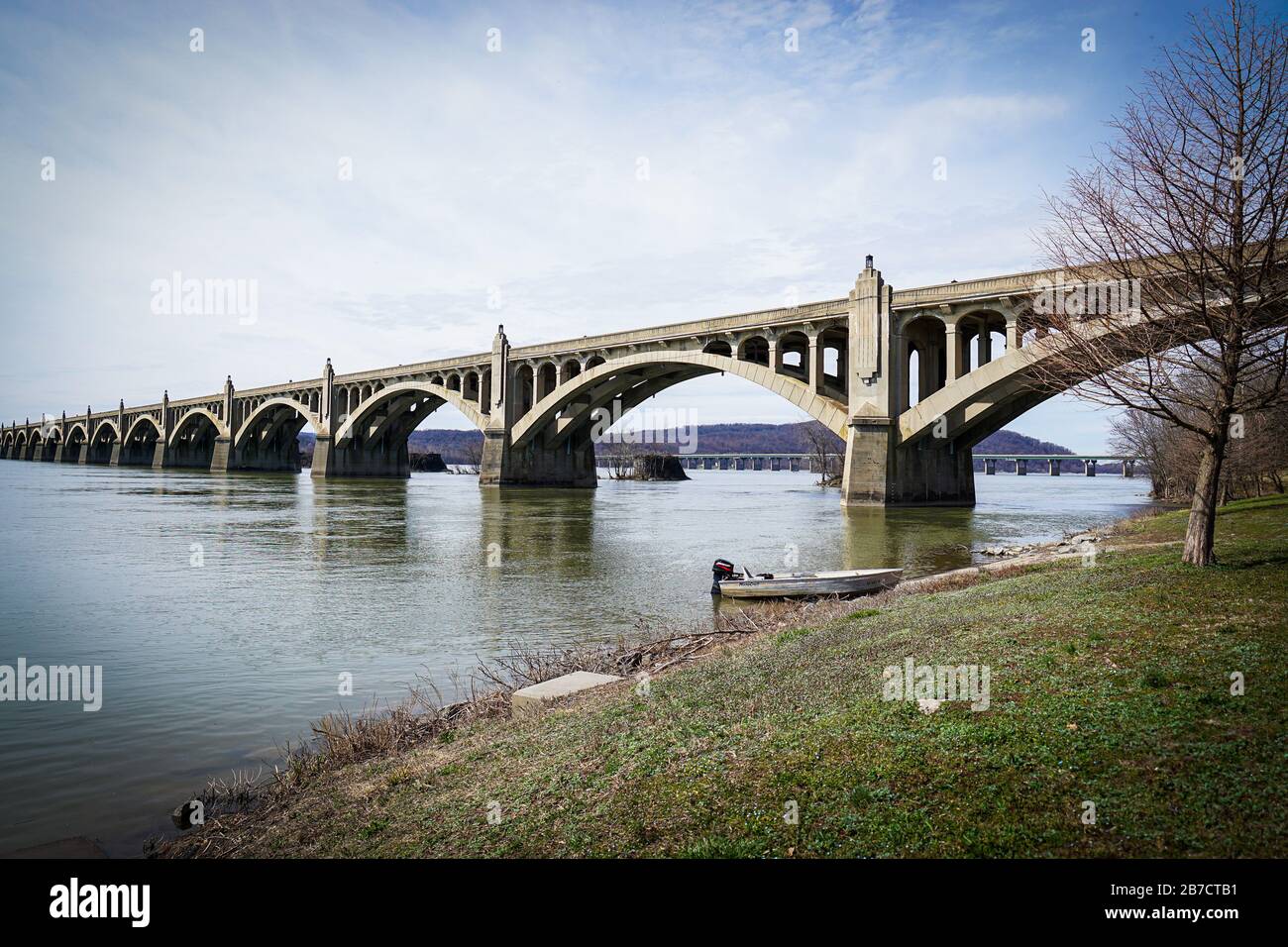 Concrete Deck Arch Bridge Stock Photo - Alamy