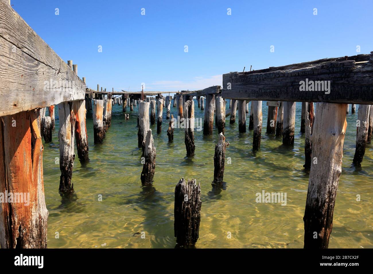Rotten dilapidated wooden pier hi-res stock photography and images - Alamy