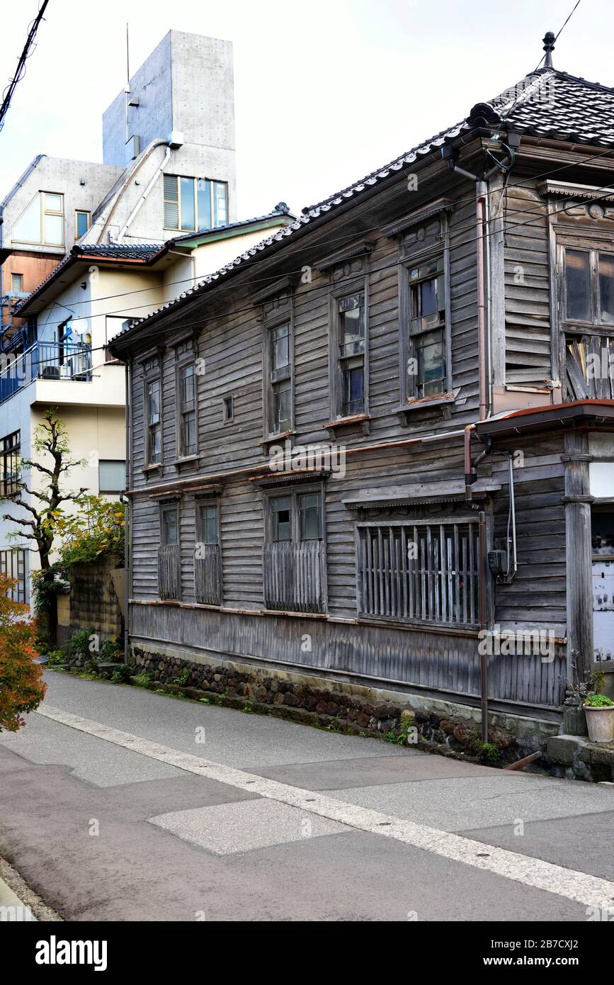 traditional wooden house Japan Stock Photo - Alamy