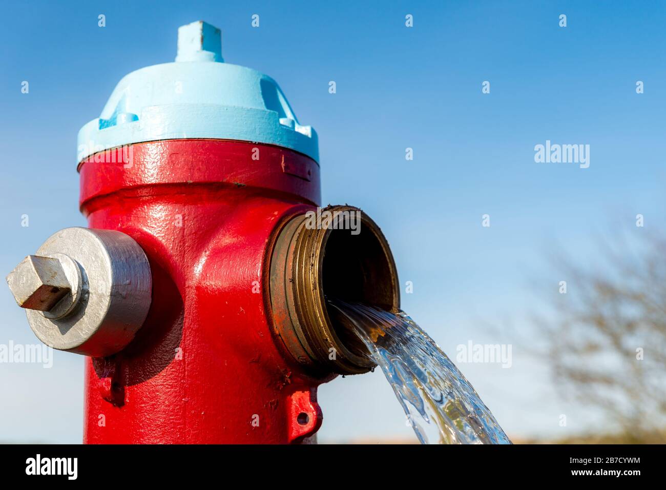 Fire hydrant water blue hi-res stock photography and images - Alamy