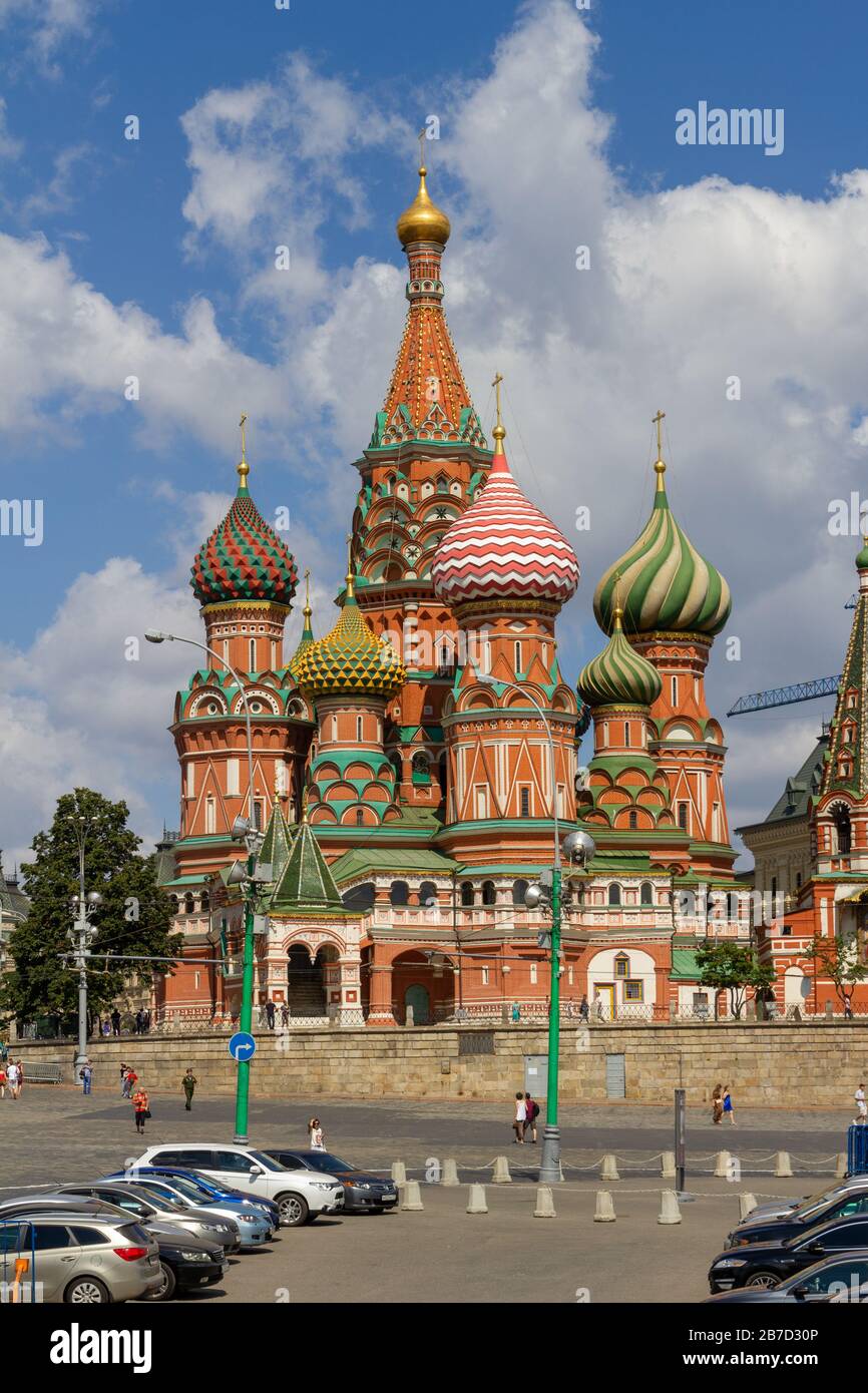 Famous Saint Basil Cathedral Stock Photo - Alamy