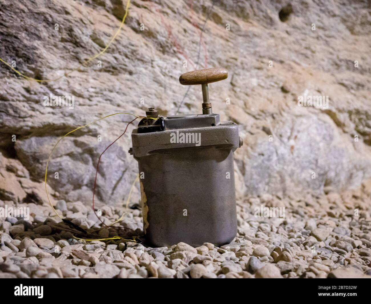 Detonator hi-res stock photography and images - Alamy