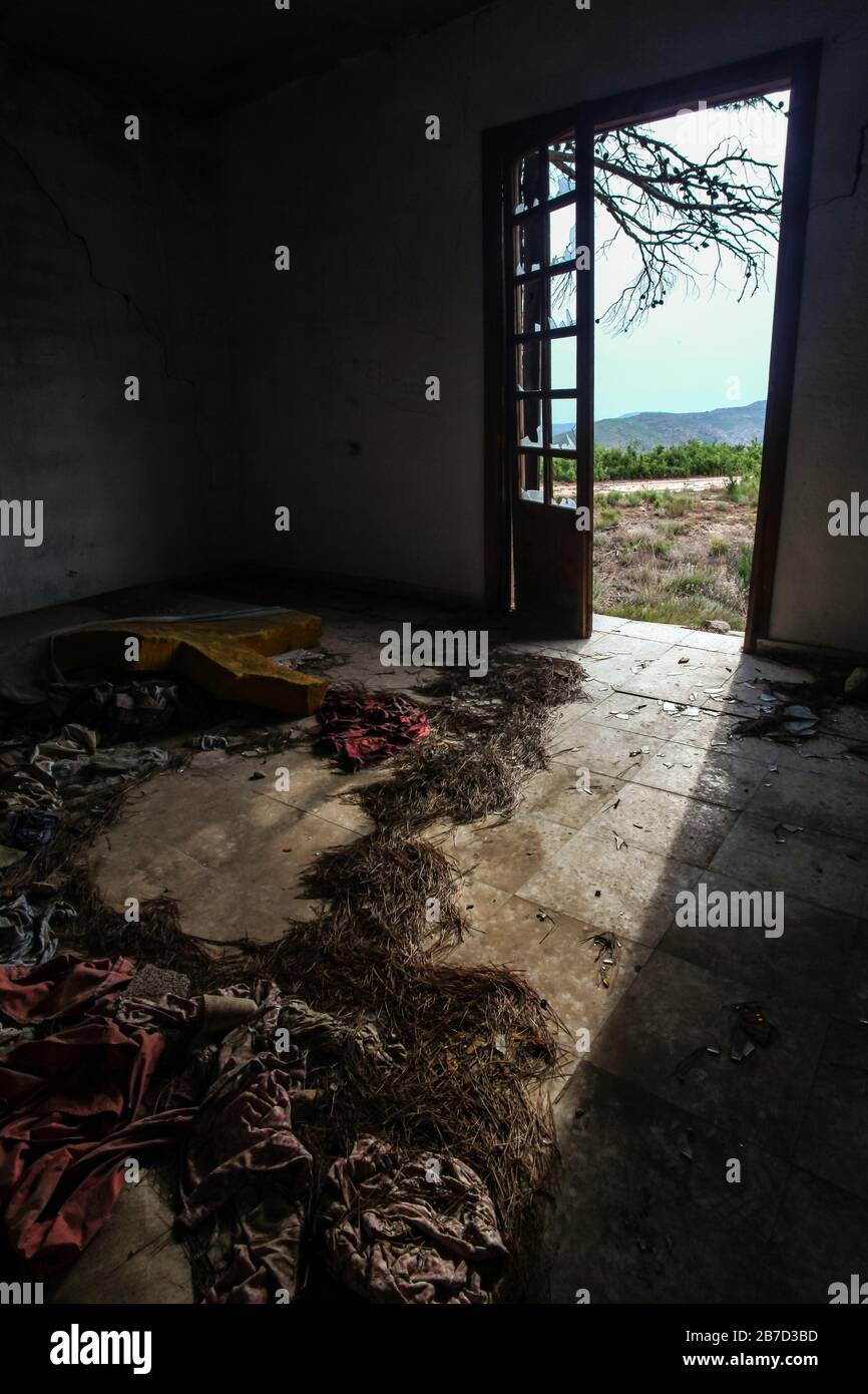 Destroyed destruction dirty hi-res stock photography and images - Alamy