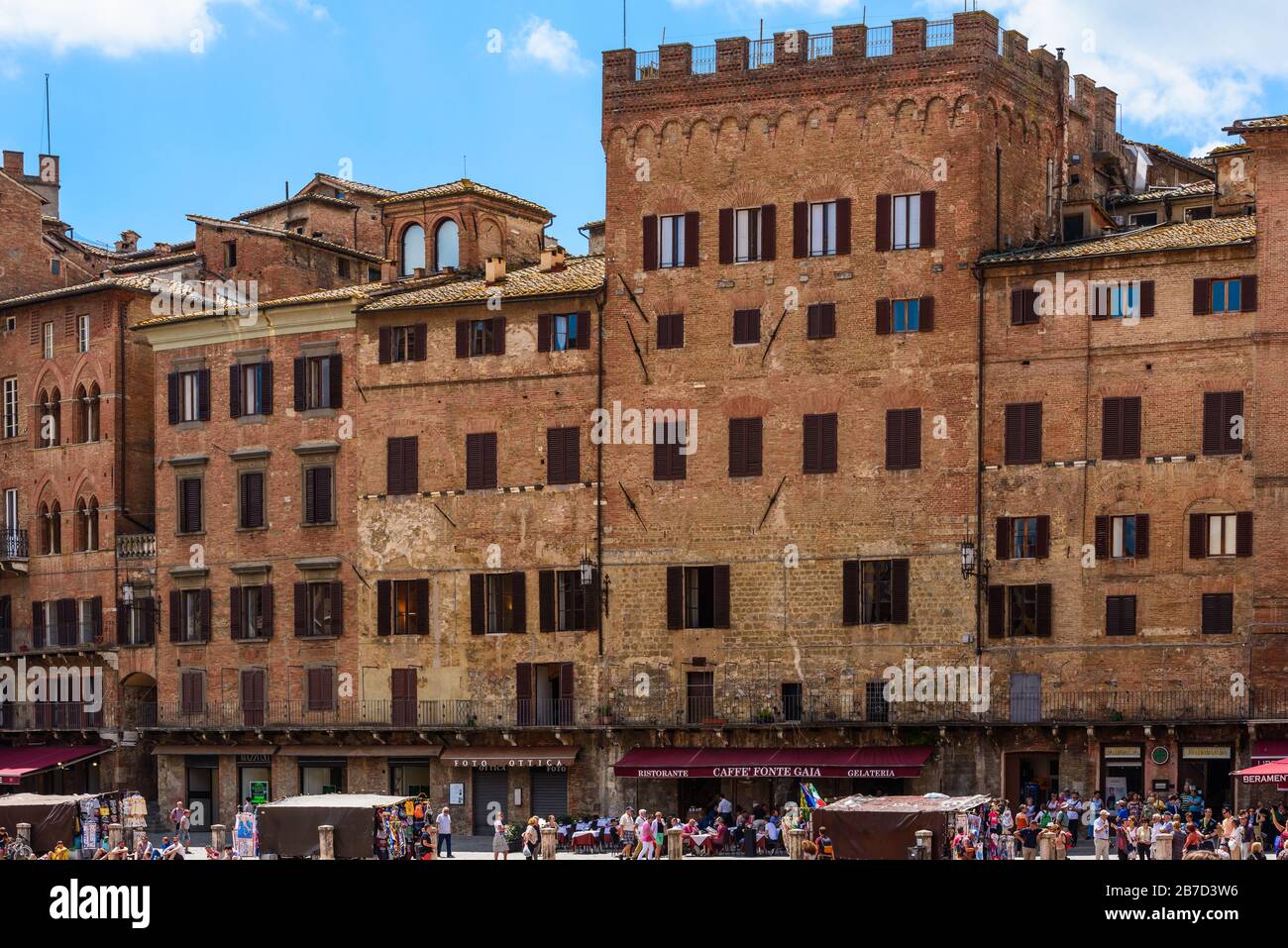 Buildings surrounding Piazza del Campo, one of Europe's greatest ...