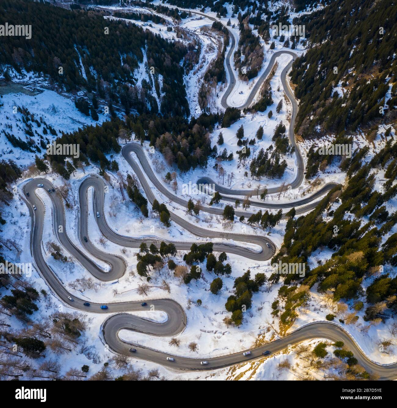 Road aerial curve curves hi-res stock photography and images - Alamy