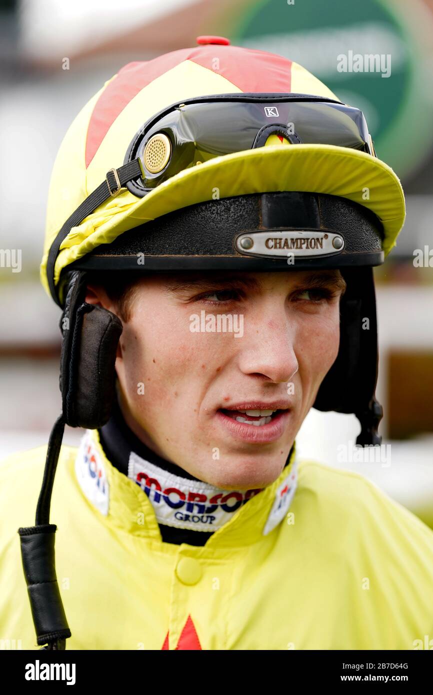 Harry cobden kempton park racecourse hi-res stock photography and ...