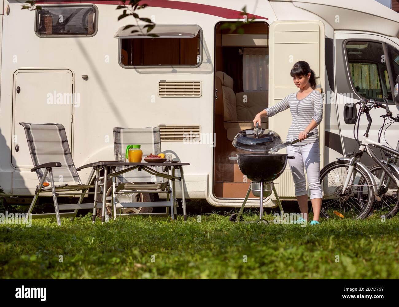 Car camping hi-res stock photography and images - Alamy