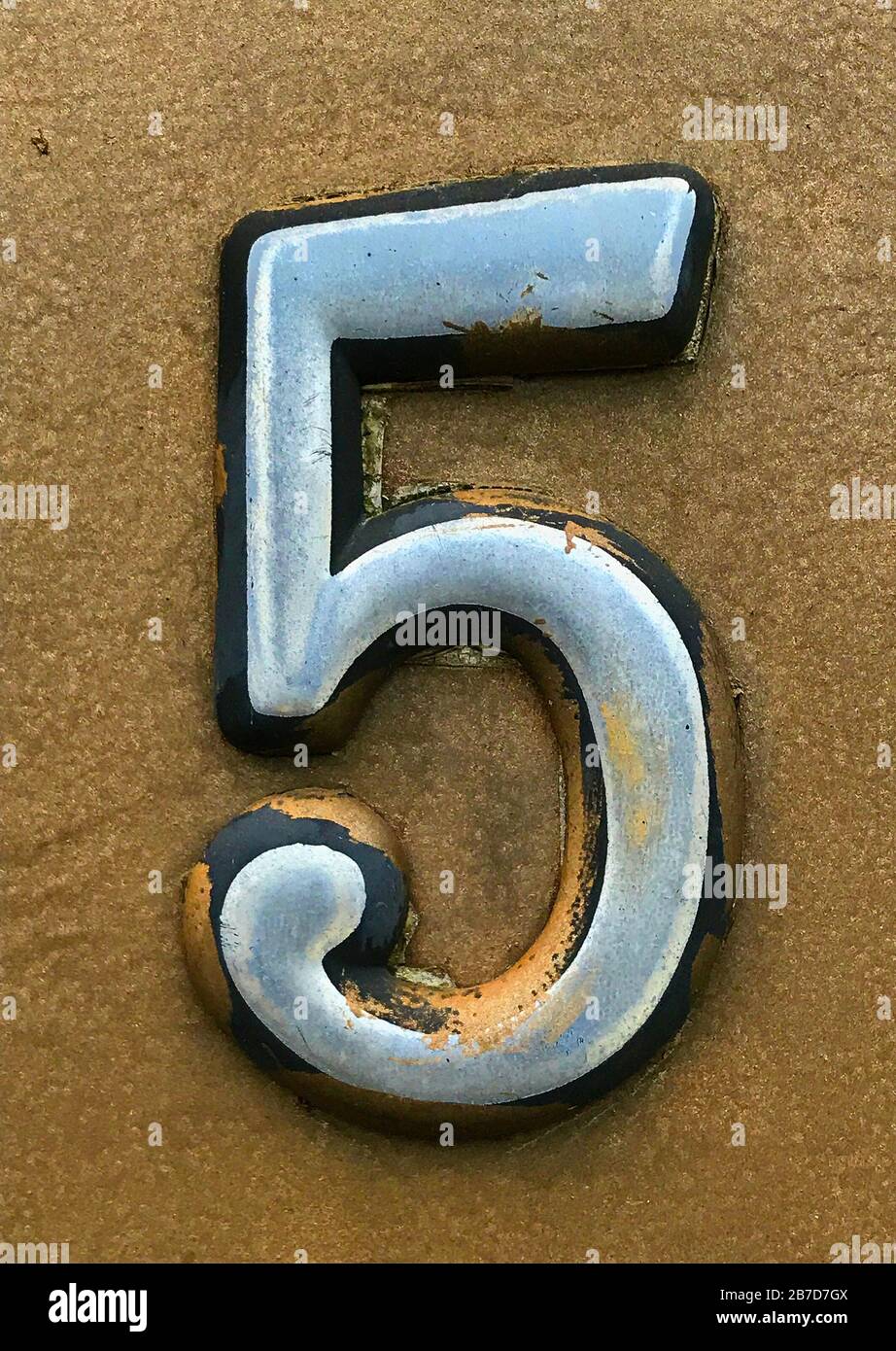 old metal house number 5 Stock Photo - Alamy