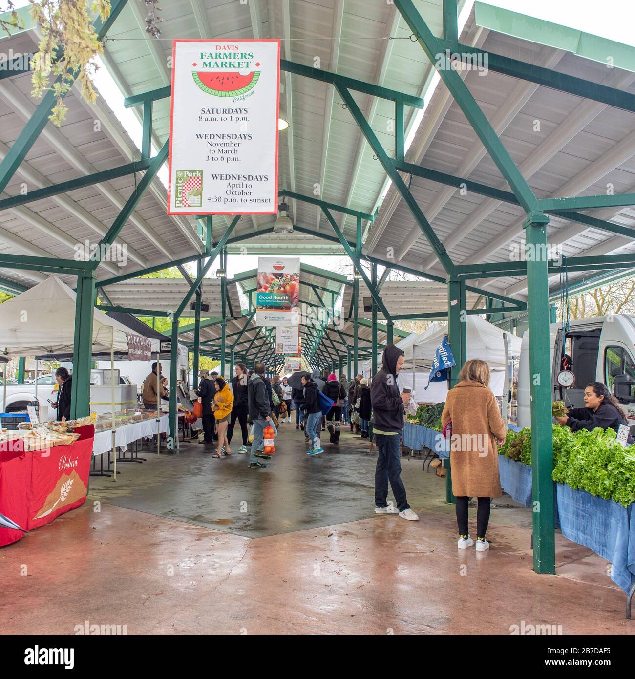 Davis farmers market hi-res stock photography and images - Alamy