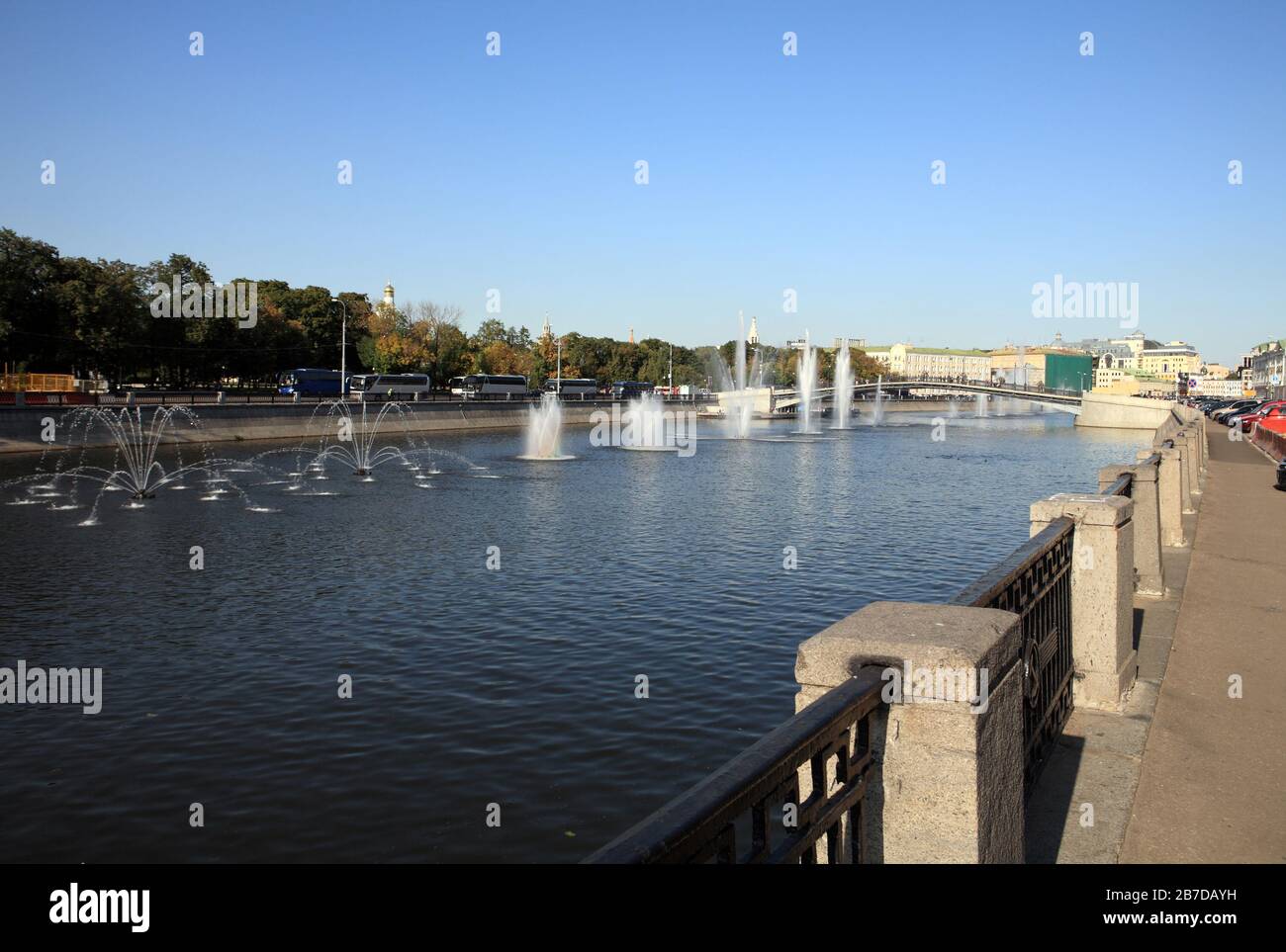 many fountain on river Stock Photo - Alamy