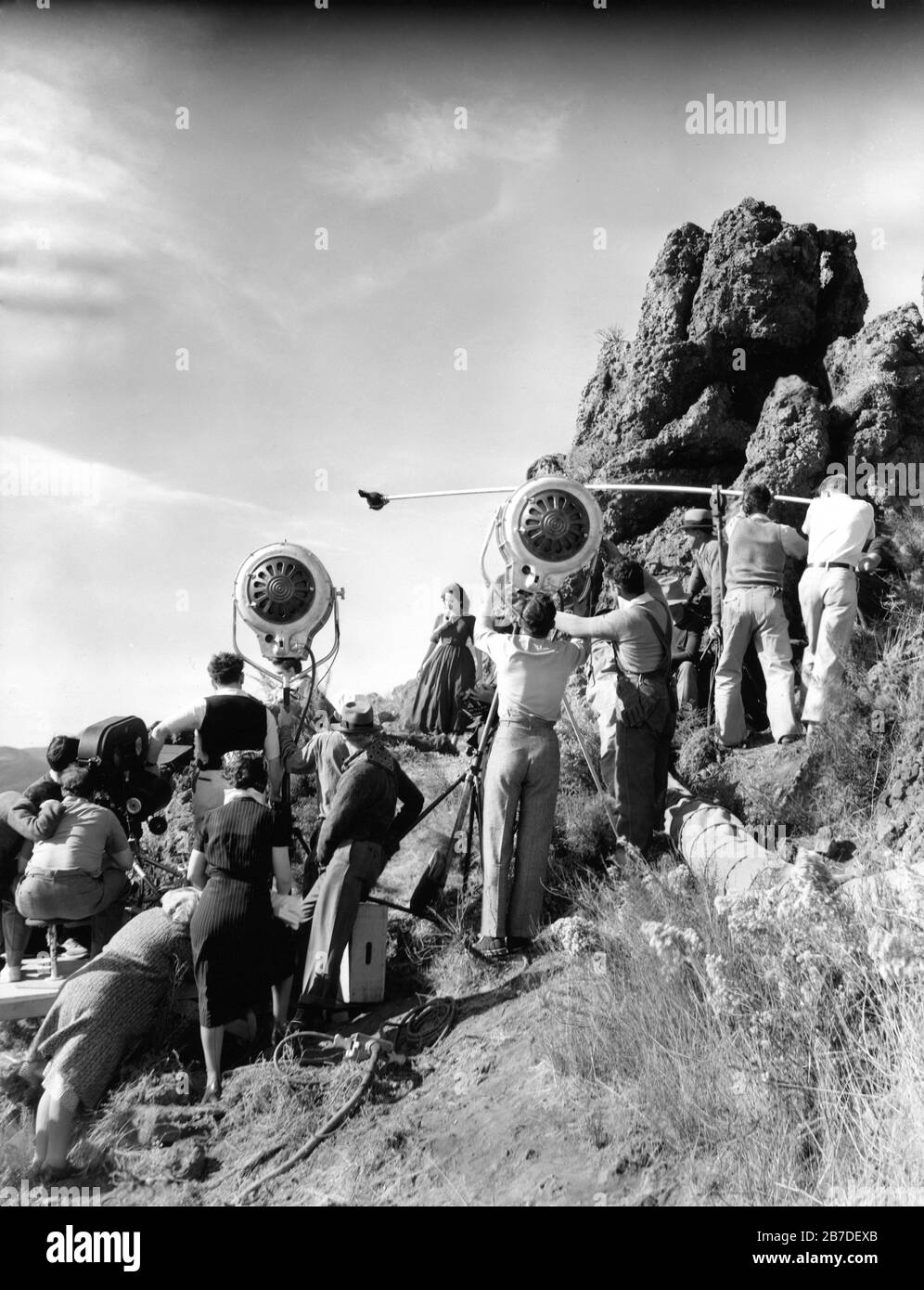 LAURENCE OLIVIER as Heathcliff and MERLE OBERON as Cathy with Movie Crew on location candid ...