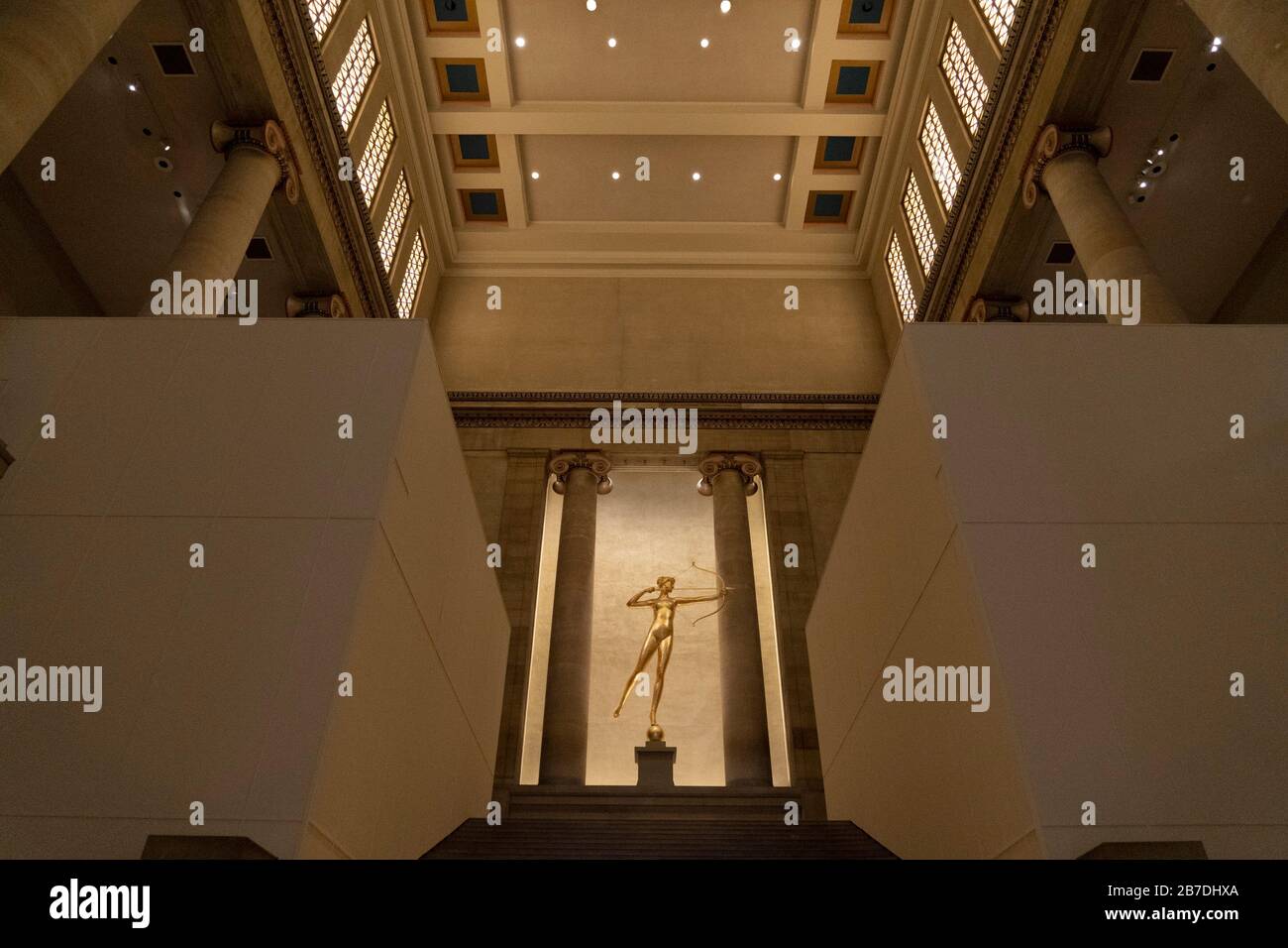 Golden archer hi-res stock photography and images - Alamy