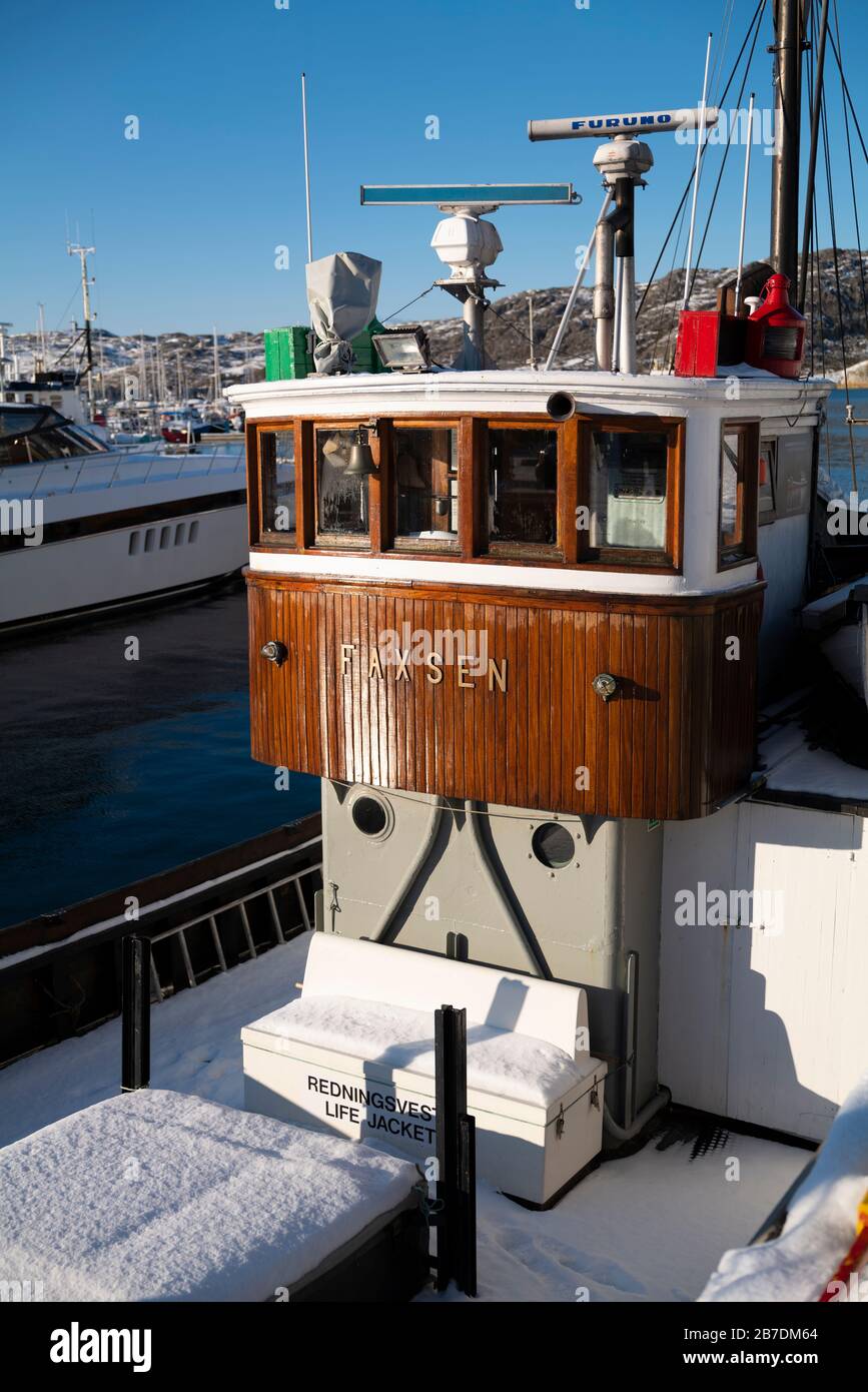 Inshore trawler hi-res stock photography and images - Alamy