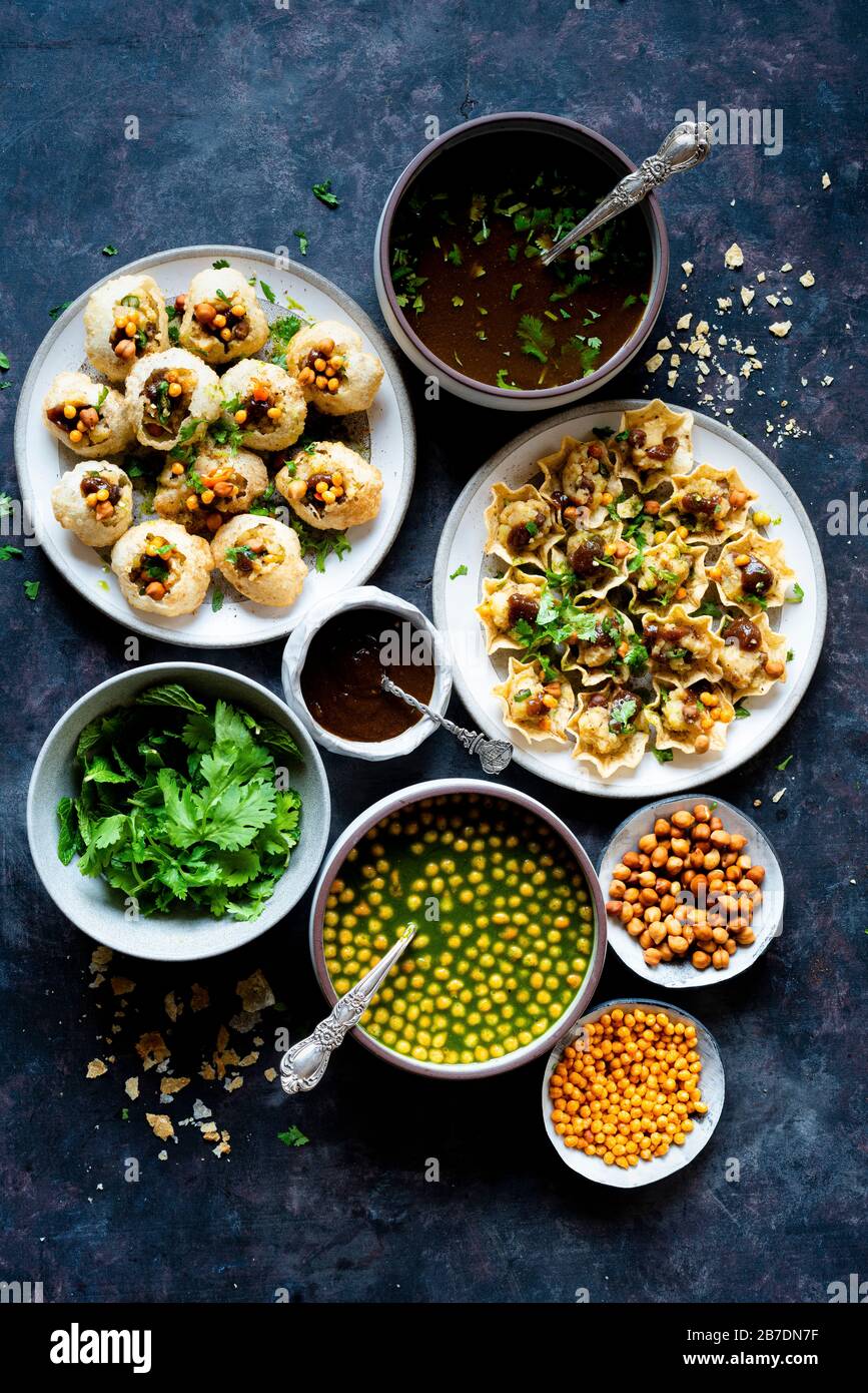 Indian street food - panipuri Stock Photo - Alamy