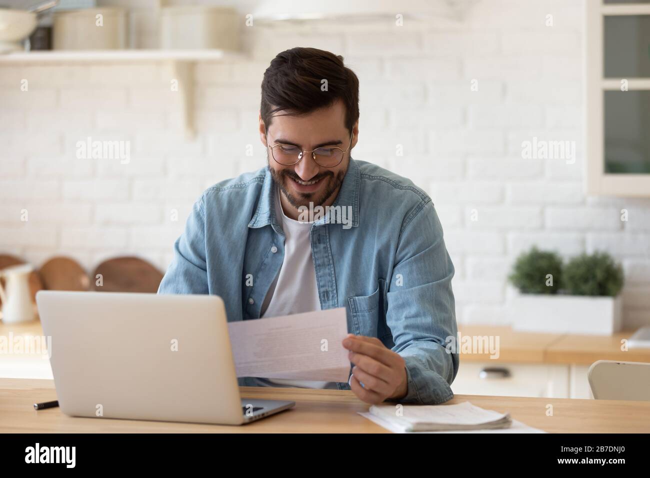 Job offer letter hi-res stock photography and images - Alamy