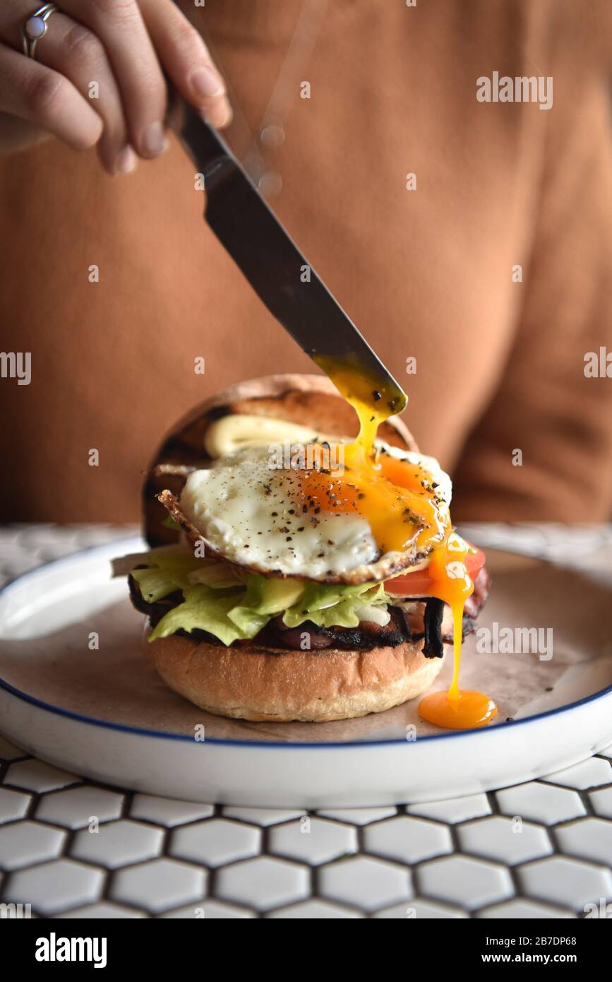 Runny egg hi-res stock photography and images - Alamy